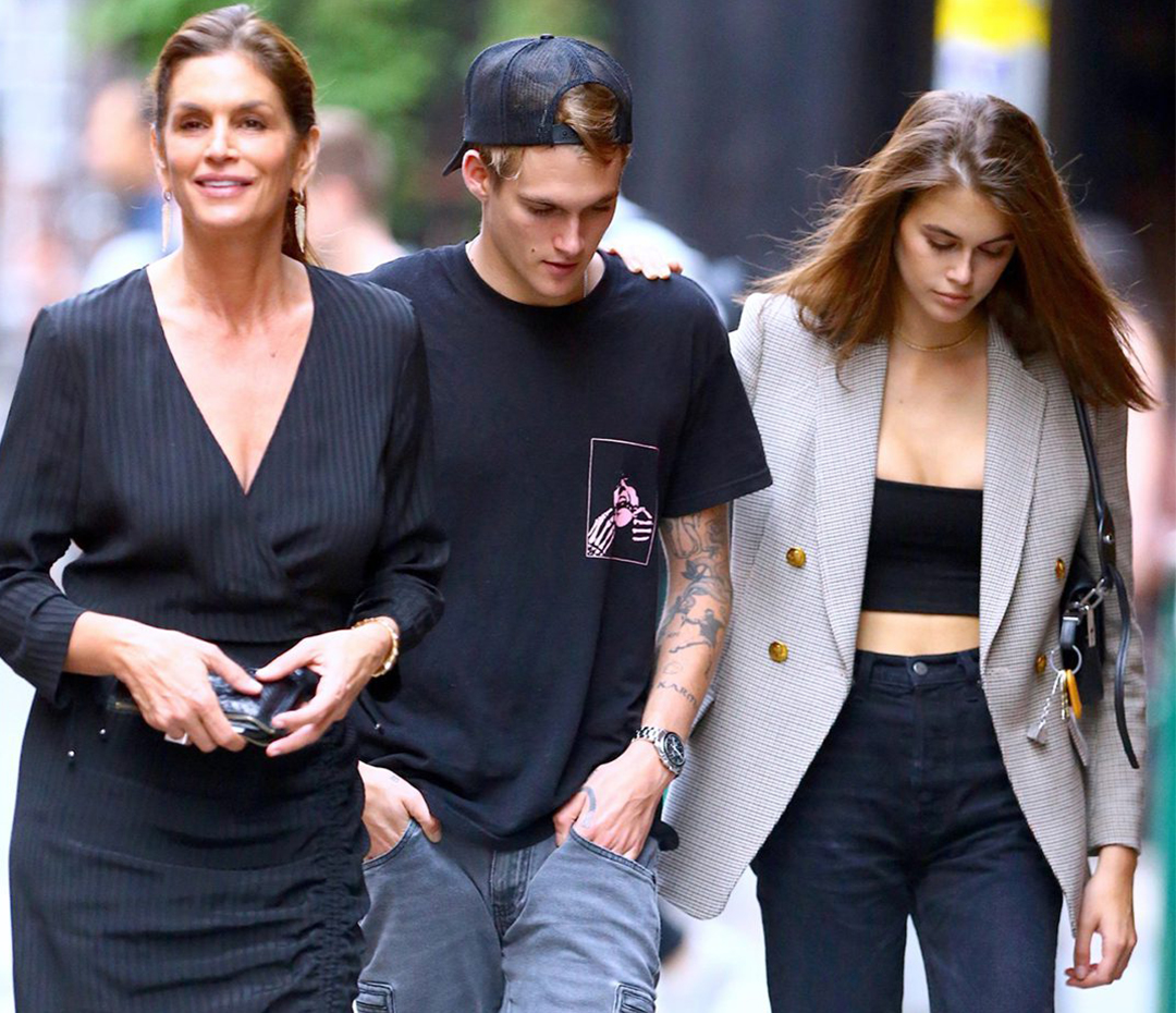 Familia modelo: Cindy Crawford de paseo con sus hijos por Nueva York - Revista Para Ti