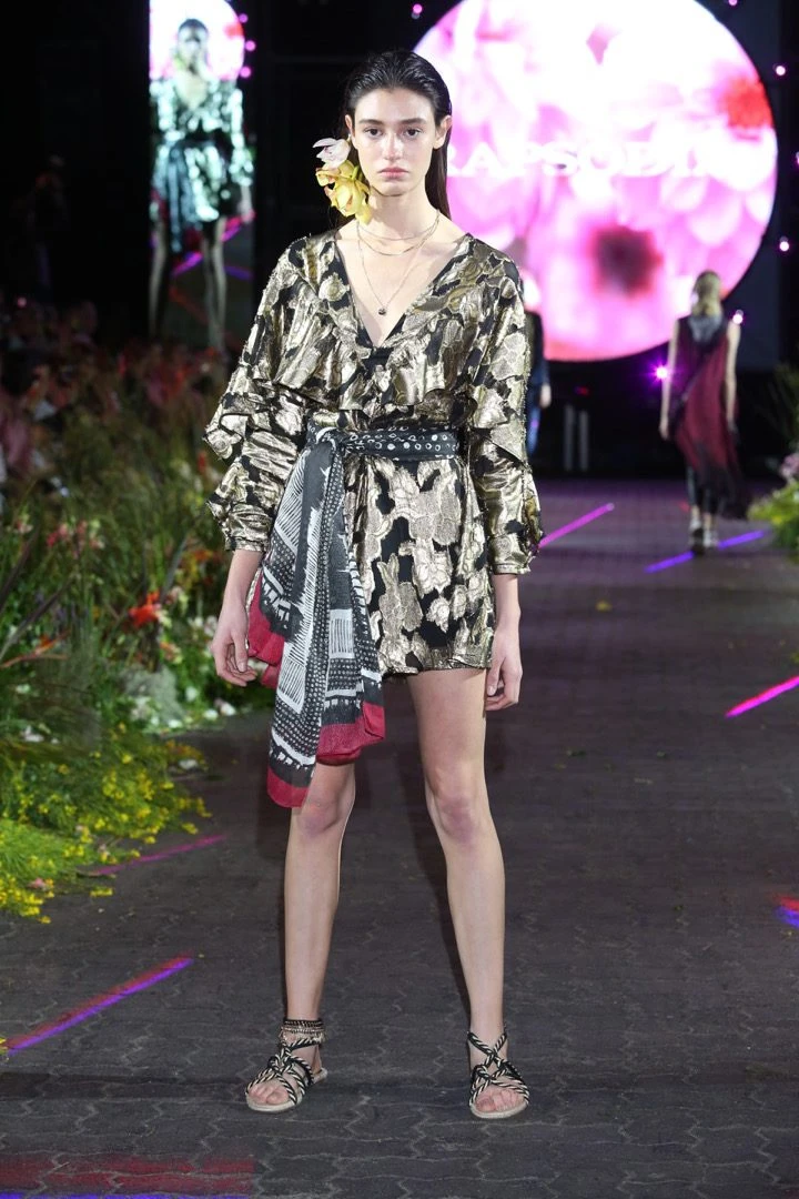 Rapsodia se inspira en una mujer que ama la naturaleza – Revista Para Ti