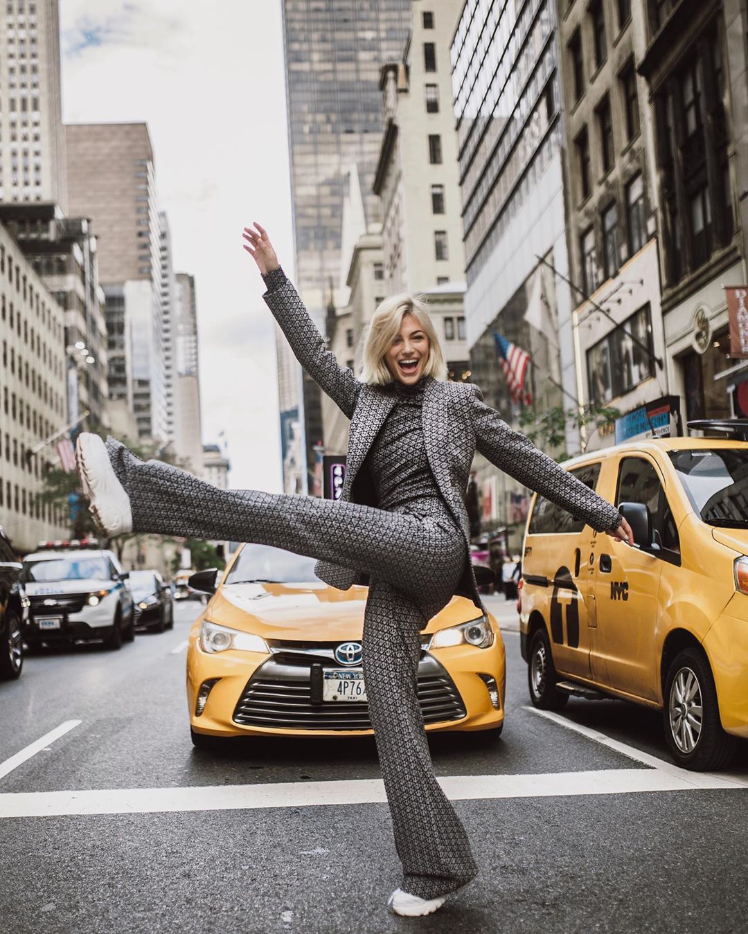Stefi Roitman en el front row del fashion week (¡entre las más top del ...