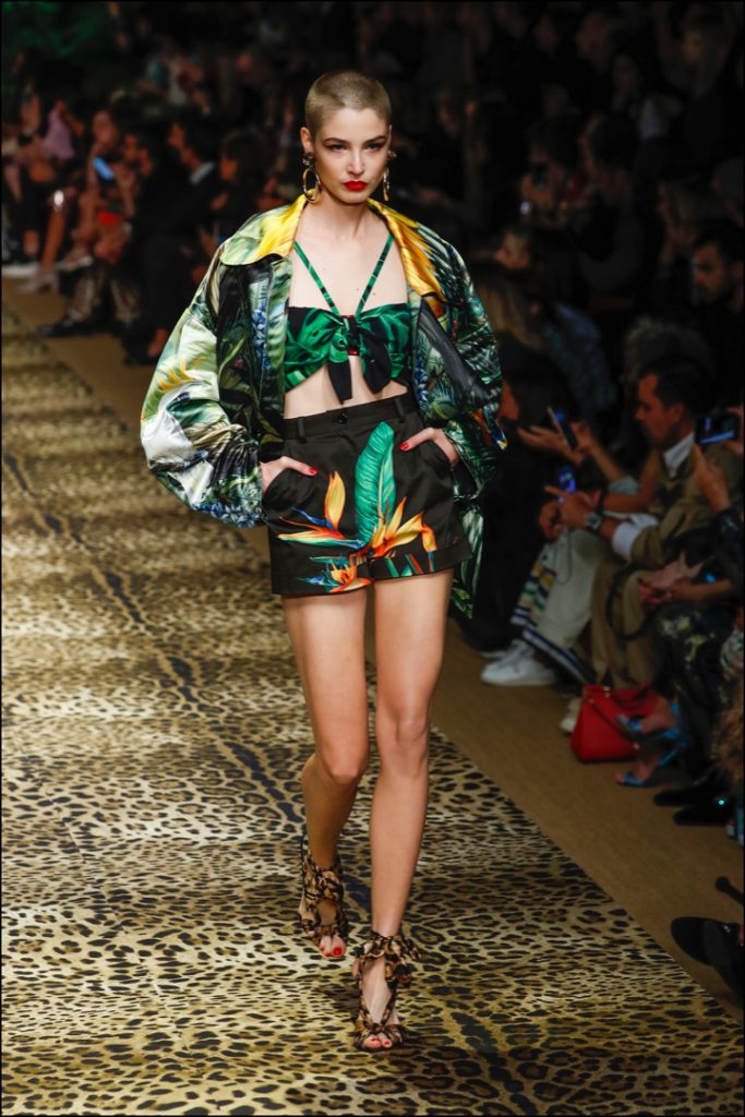 Los trajes de baño salen a la calle (¿te animás?) - Revista Para Ti