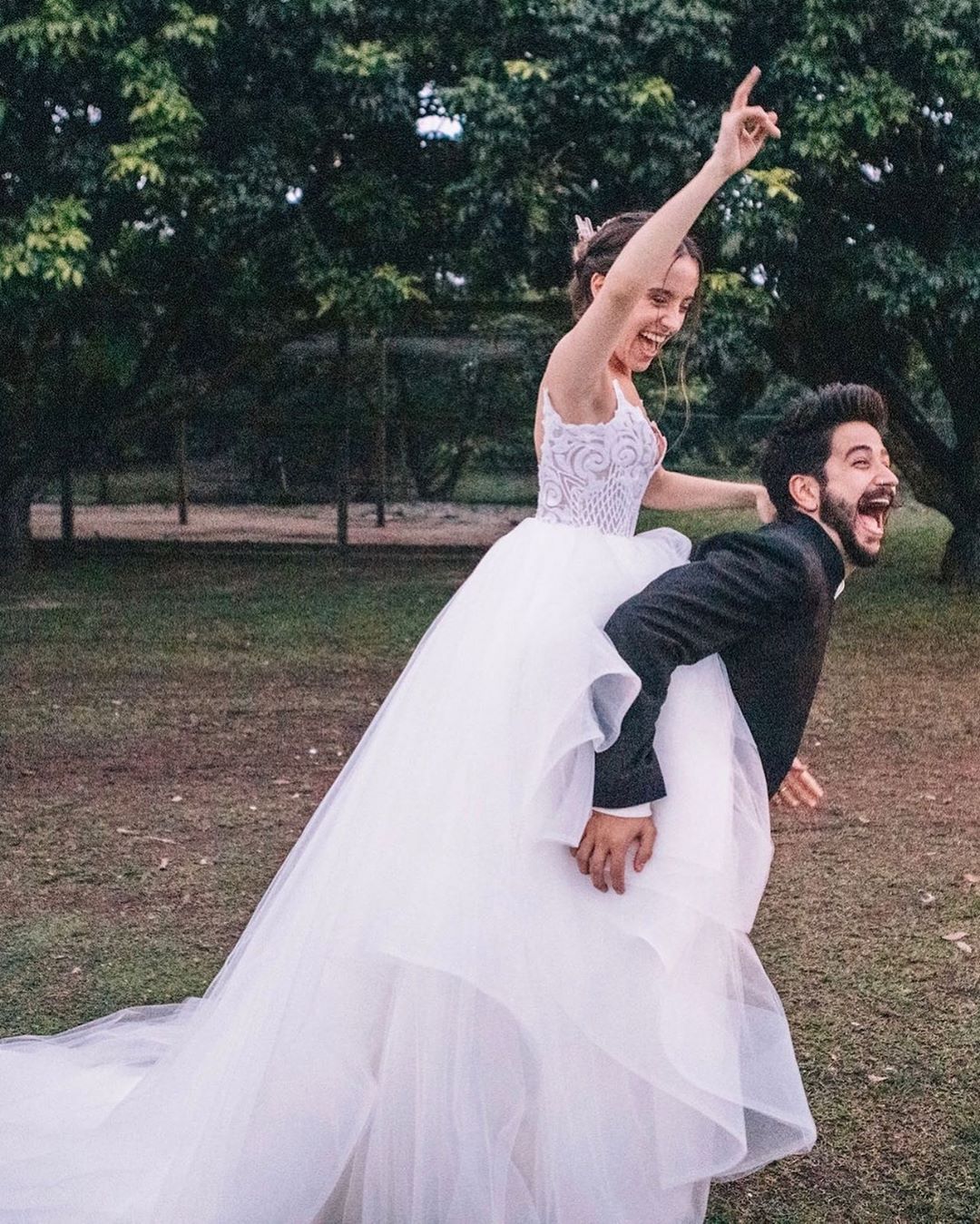 Las mejores imágenes de la boda de Camilo y Evaluna Montaner… están en el video “Por Primera vez ...