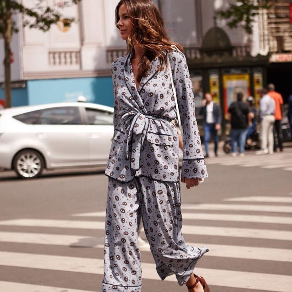 Looks pijama a lo Sarah Jessica Parker para estar en casa (esto no ...