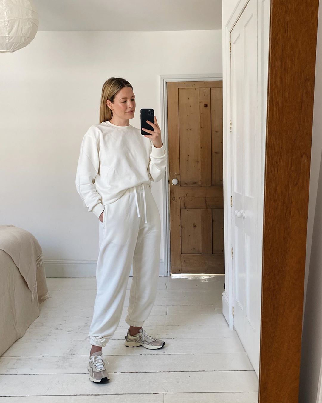 Alexis Foreman muestra 6 inspiradores looks «comfy» para estar en casa ...