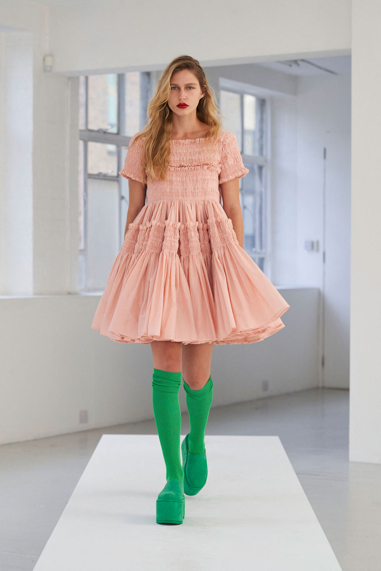 Molly Goddard: una colección audaz, lúdica y alegre - Revista Para Ti