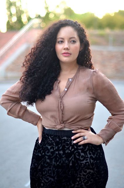 4 pasos infalibles para cuidar (y lucir) tus rulos - Revista Para Ti