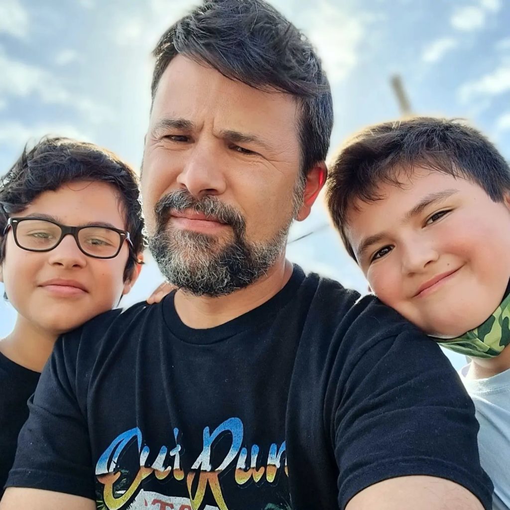 Quién es Santiago do Rego, el periodista de TN Tecno y de "Los 8 ...