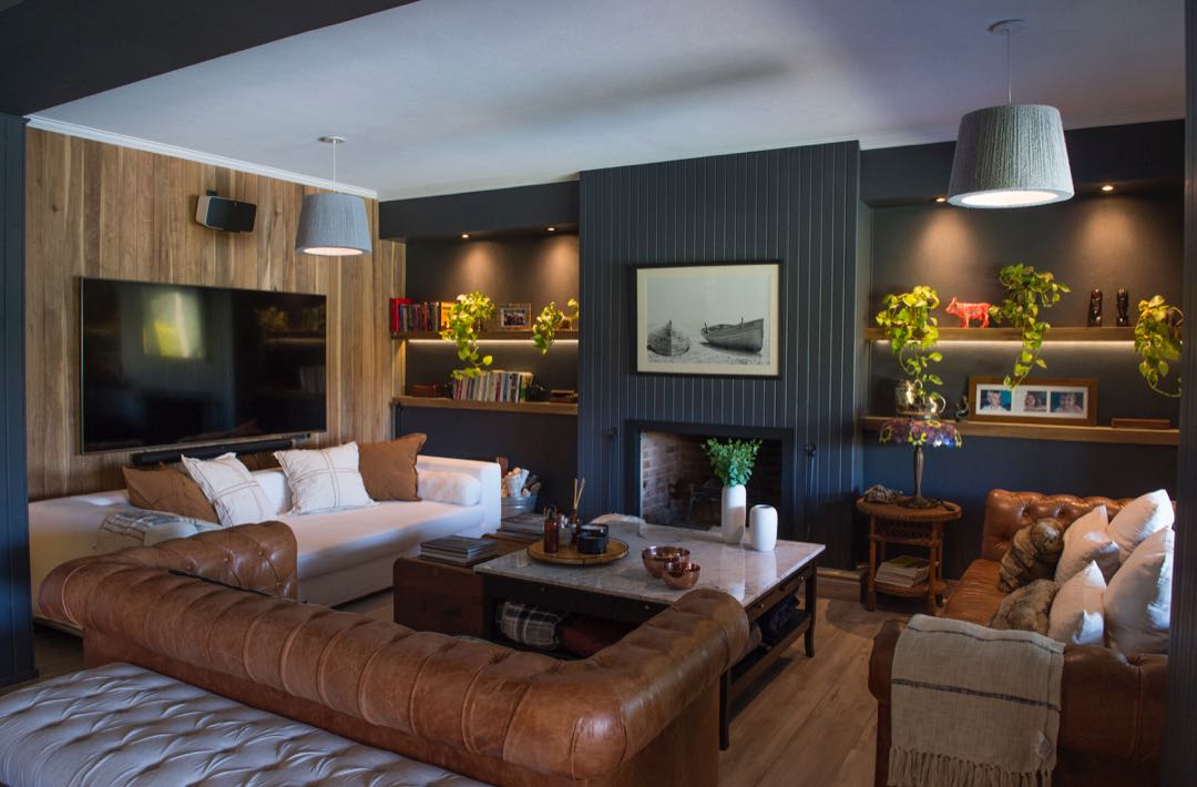 Video deco: una casa combina materiales y estilos y fusiona interior ...