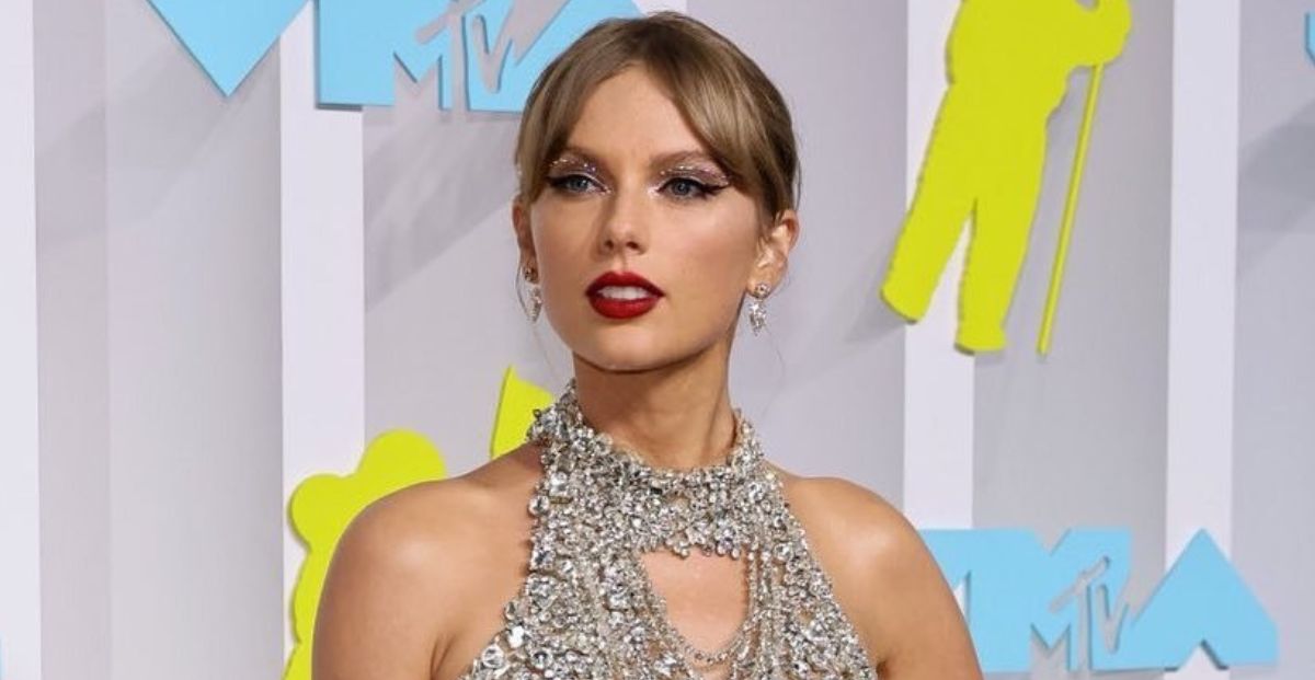 MTV VMAs 2022: El impactante y costoso look que lució Taylor Swift ...