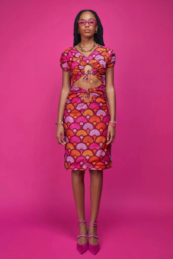 Explosión de color y estampas para una silueta femenina y muy alegre de ...