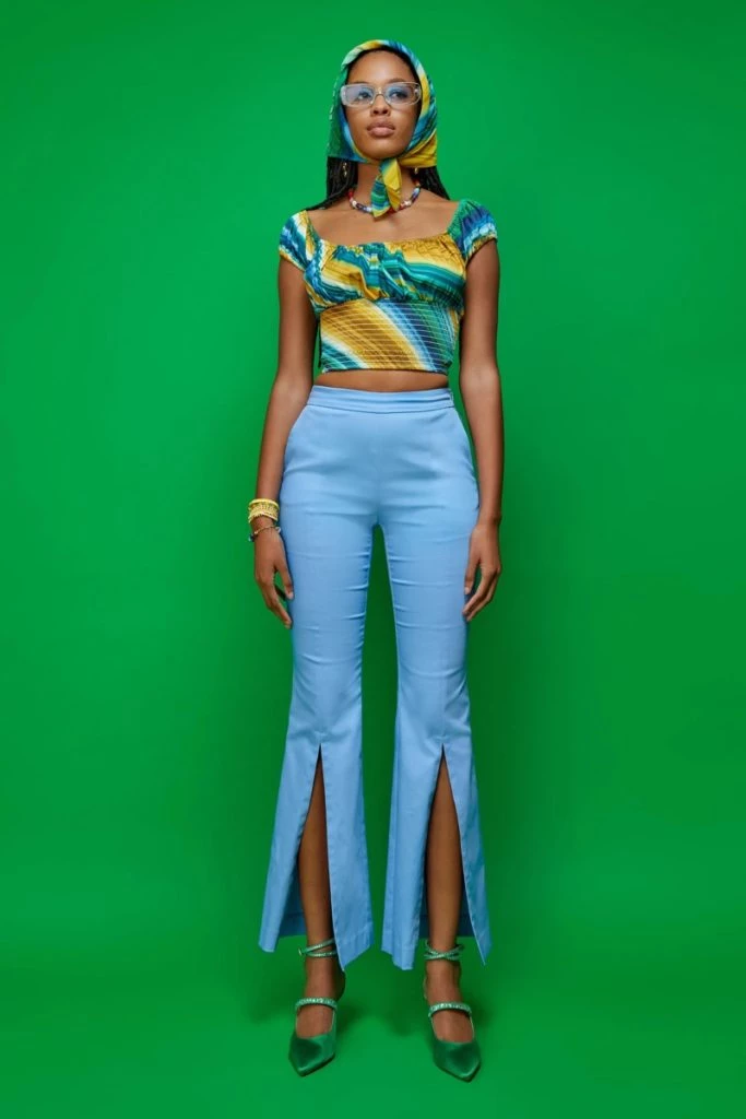 Explosión de color y estampas para una silueta femenina y muy alegre de ...