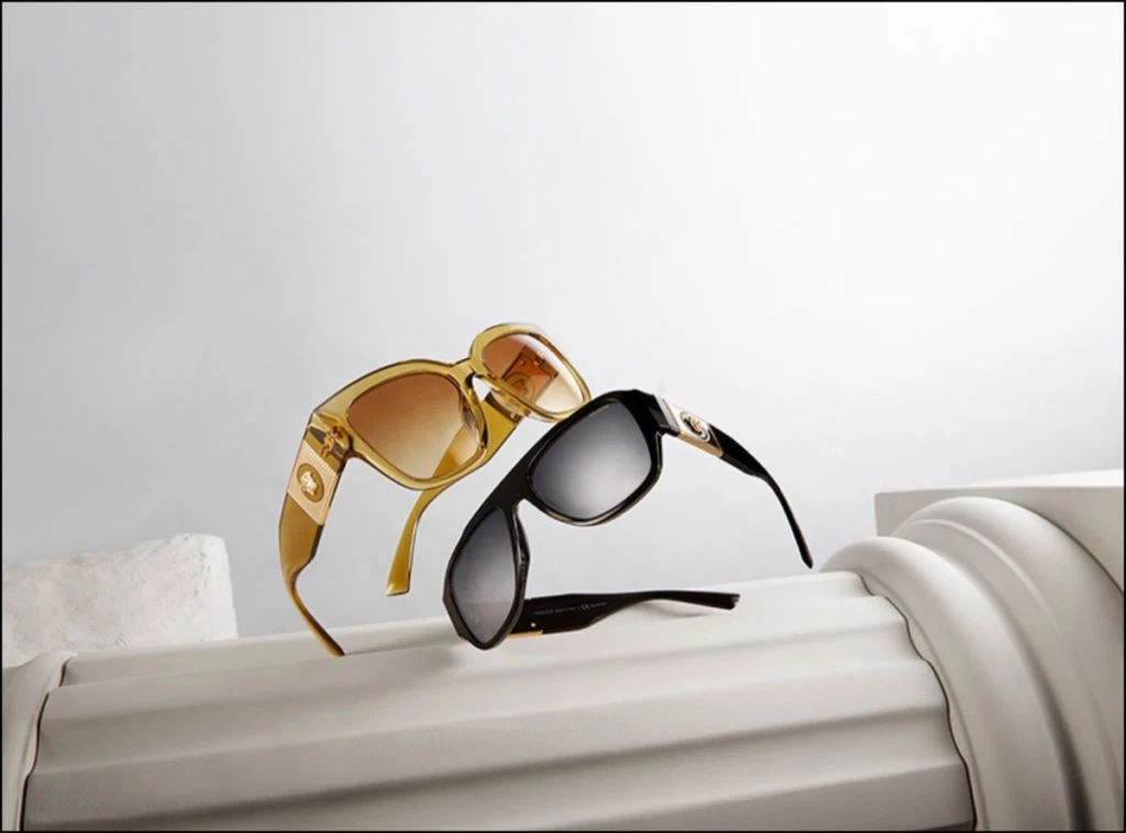 Versace presenta sus nuevos complementos más fashion de la temporada ...