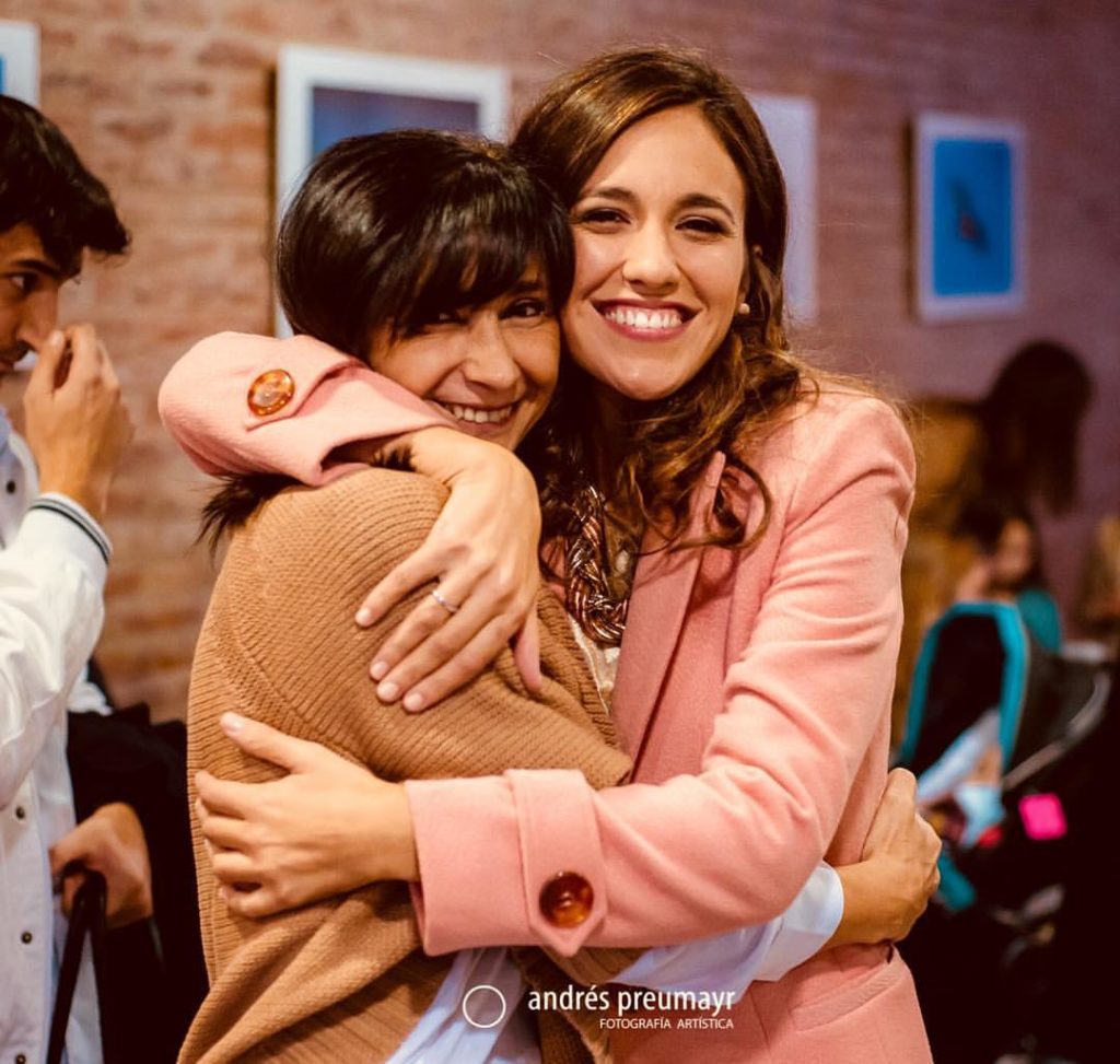 Quiénes son Paula y Carla, las hermanas de Antonela Roccuzzo, que están ...