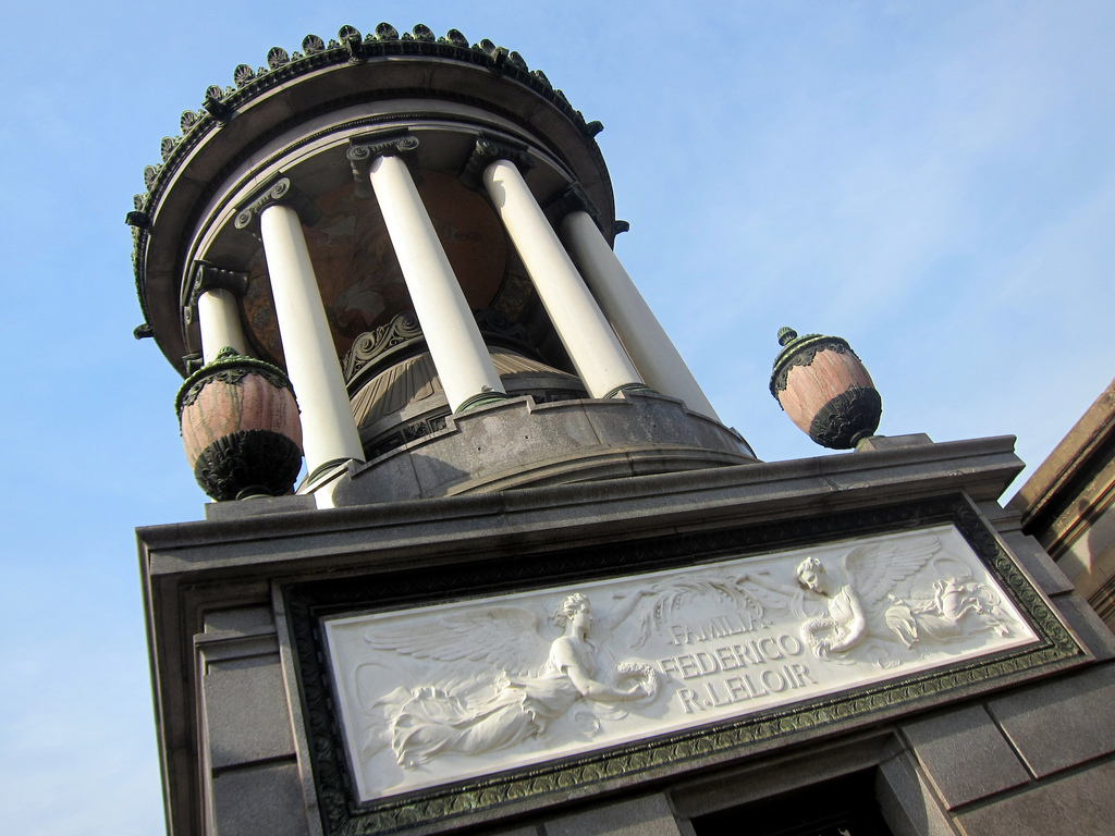 Las bóvedas más impactantes del Cementerio de la Recoleta - Revista Para Ti