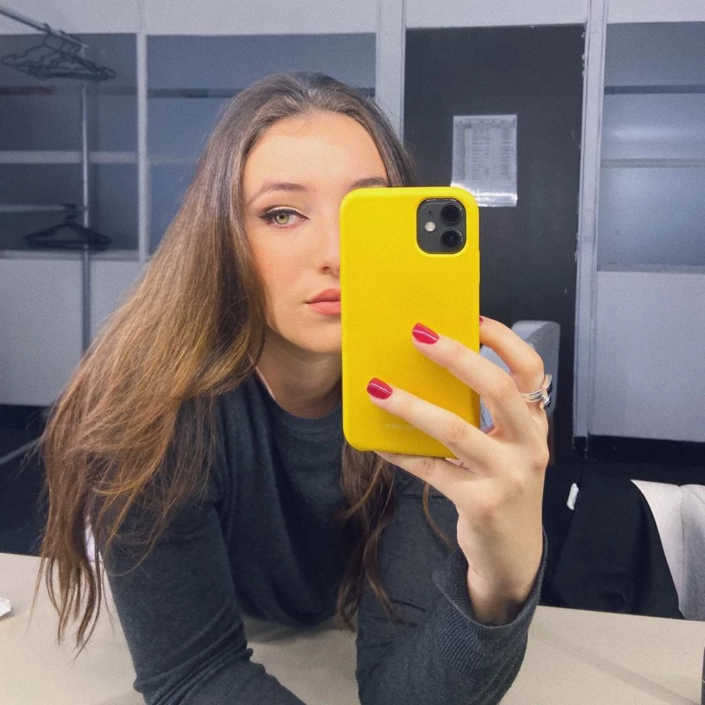 Qué es de la vida de Rocio Hazán, la hija de Lucía Galán: tiene 25 años, es artista y vive en ...