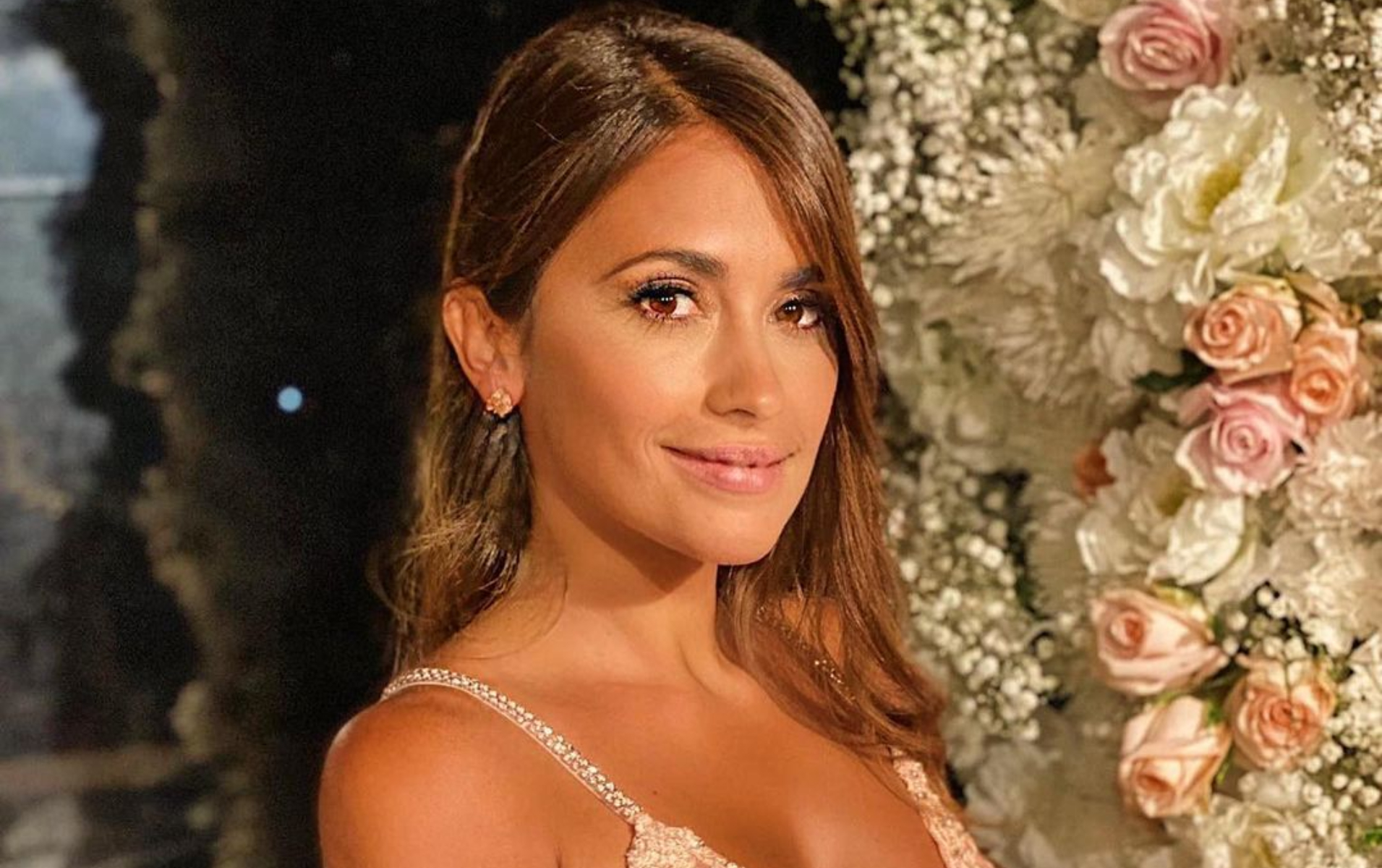 El look shiny de Antonela Roccuzzo en la fiesta de Lionel Messi ...