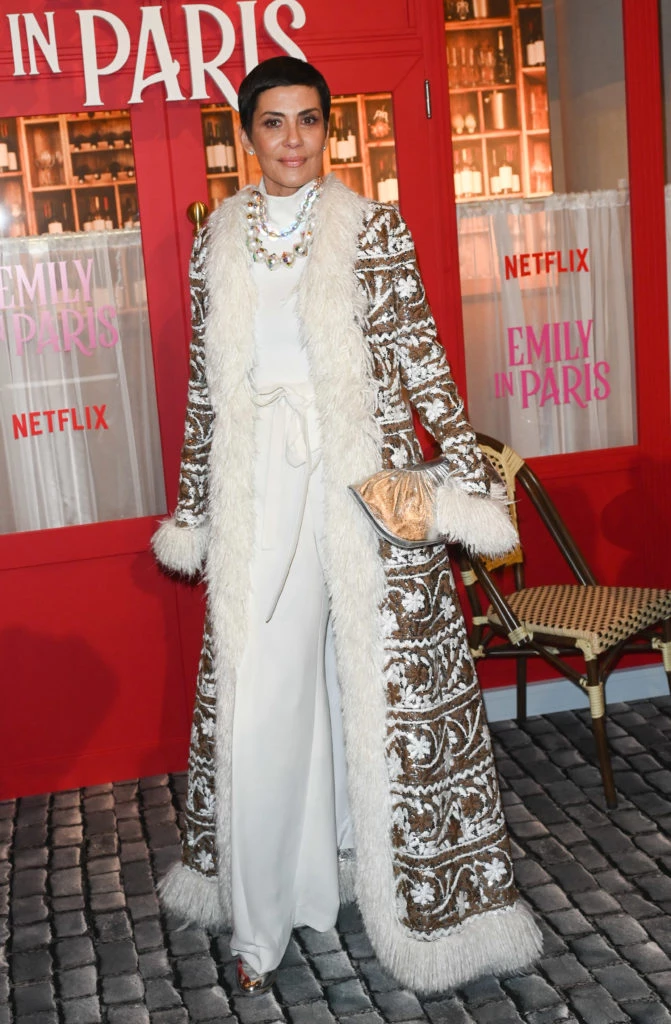 Las fotos del estreno de Emily in Paris: una vidriera de looks ...