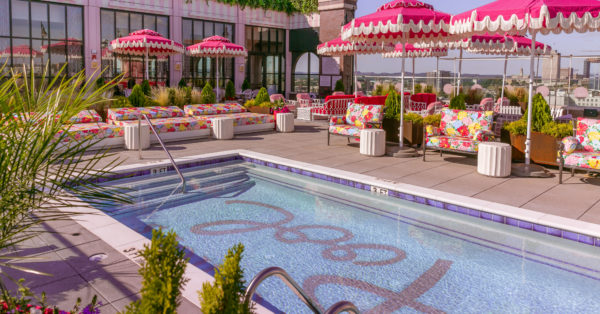 Barbiecore: así son los hoteles de lujo que apuestan por esta tendencia ...