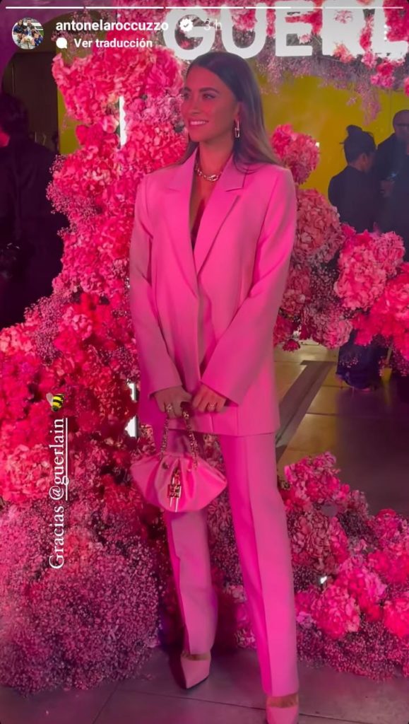 Así es el look barbiecore que lució Antonela Roccuzzo en el evento de ...