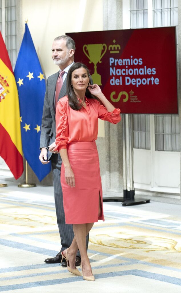 La reina Letizia tiene un nuevo color fetiche: el rosa - Revista Para Ti