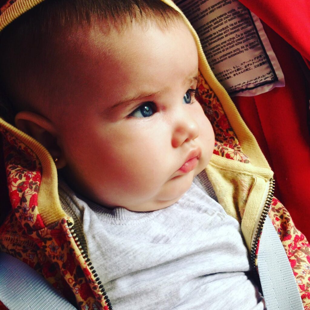 Así está Esperanza, la hija de 9 años de Sabrina Rojas y Luciano Castro - Revista Para Ti