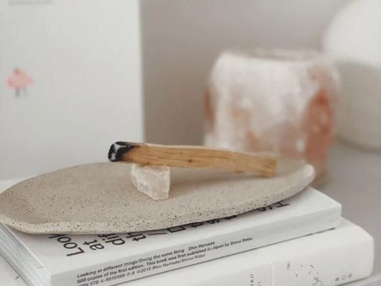 Feng Shui: 3 formas de usar el palo santo para atraer la abundancia a tu casa - Revista Para Ti