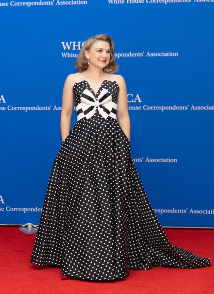 Vidriera: de Julia Fox a Winnie Harlow, los looks de gala en la cena ...