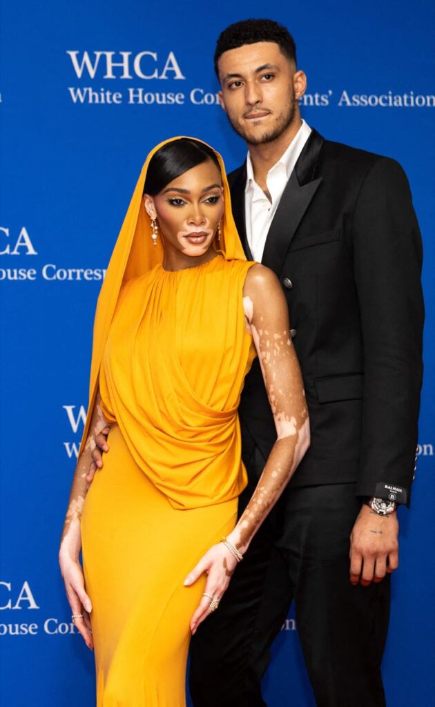 Vidriera: de Julia Fox a Winnie Harlow, los looks de gala en la cena ...