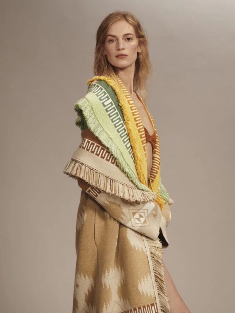 Las estampas étnicas decorarán los looks más chic del próximo verano ...