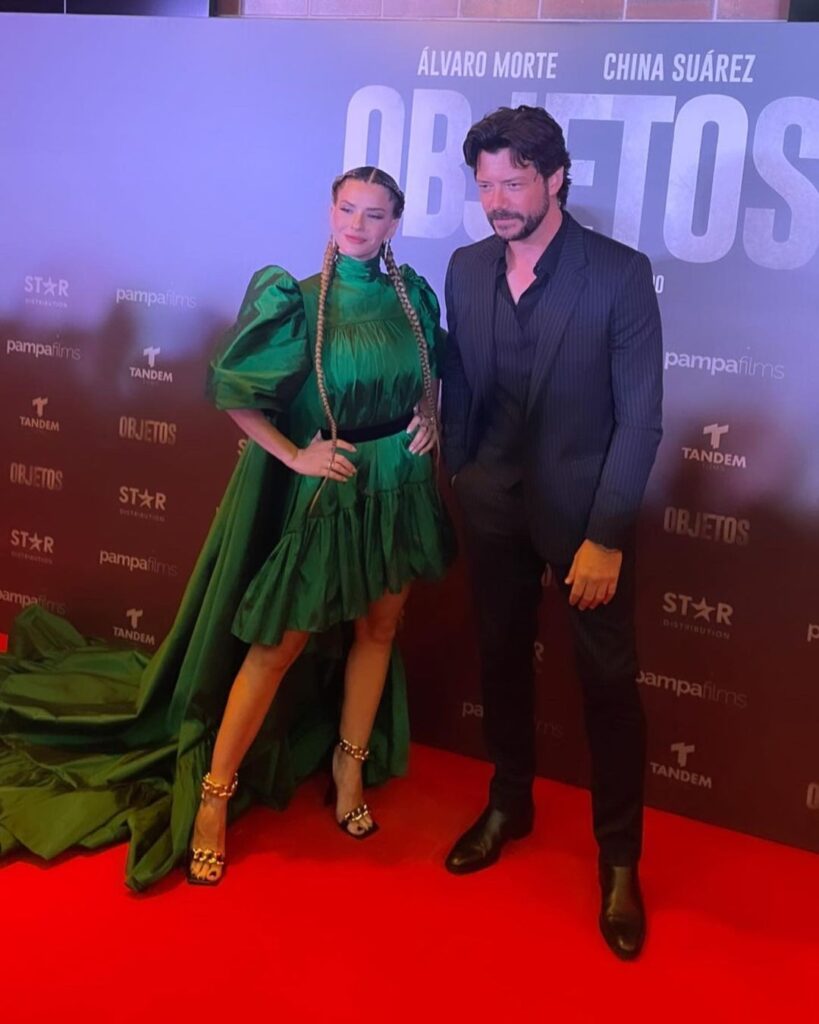 El impactante look de la China Suárez en el estreno de "Objetos ...