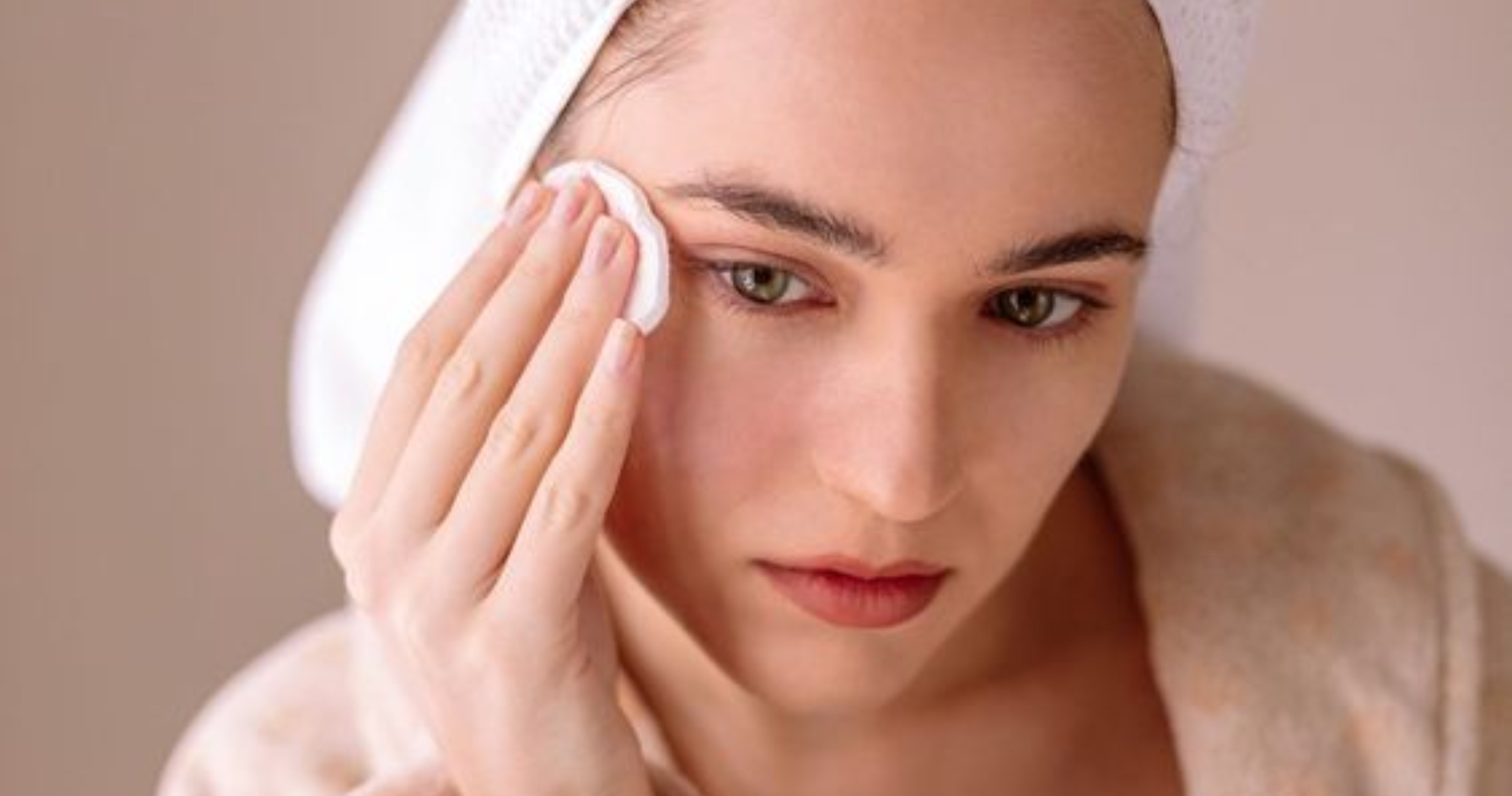 Agua Micelar, Qué Es, Beneficios Y Cómo Se Usa Correctamente – IUSJ
