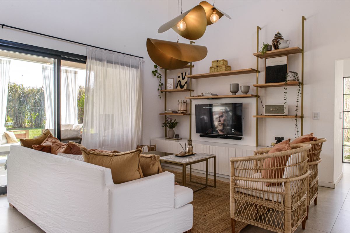 Video deco: una casa decorada con el discreto encanto de los detalles ...