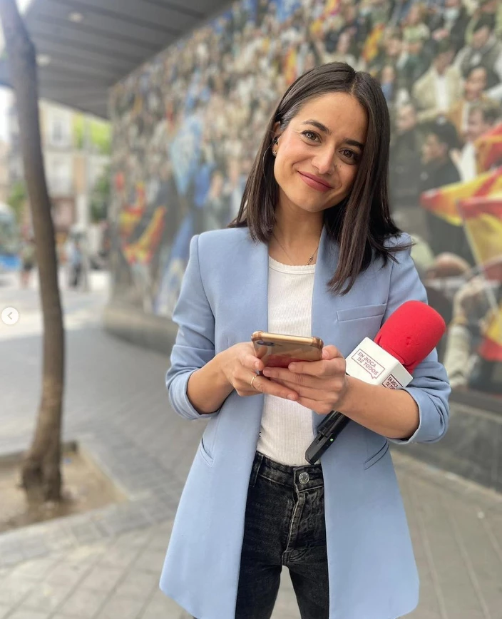 Quién es Isa Balado, la periodista española que fue agredida ...