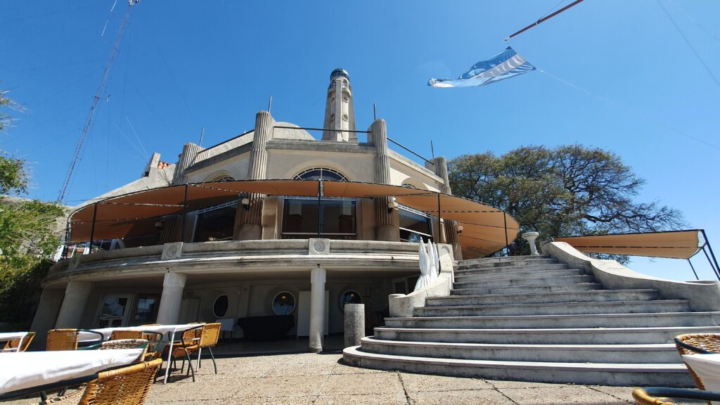 Yatch Club Argentino: un edificio cargado de alegorías náuticas ...