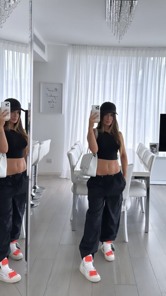 Así es el look Y2K de Cami Homs - Revista Para Ti