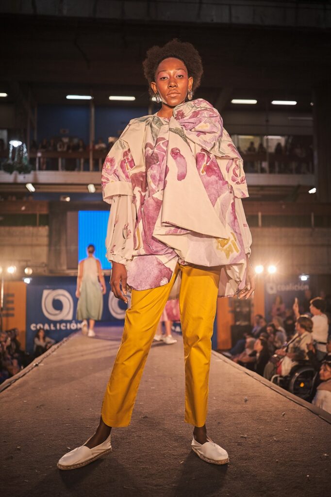 Vanguardia y diseños sustentables en el desfile anual de FADU - Revista ...