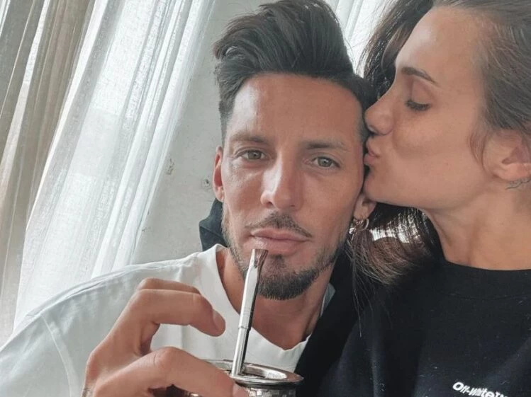 Las vacaciones ensambladas de Cami Homs y su novio José Sosa, junto a sus hijos - Revista Para Ti