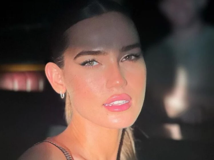 Michelle Masson adaptó una de las prendas más cool para un look de ...