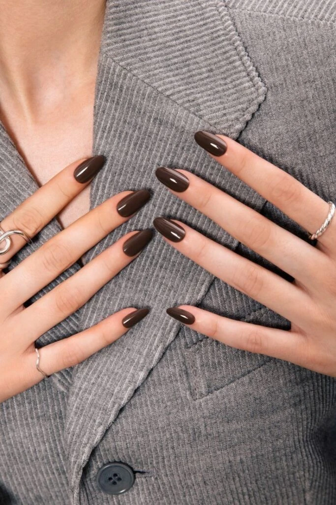 El marrón es el nuevo color que arrasa en los nail arts - Revista Para Ti