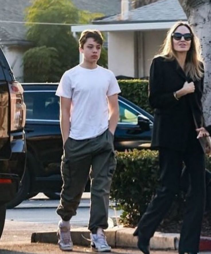 El impactante cambio físico de Knok Leon, el hijo de Angelina Jolie y ...