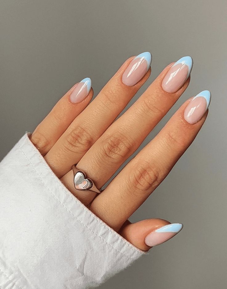 Colorful french tip nails, las uñas más coloridas que elige la Gen-Z