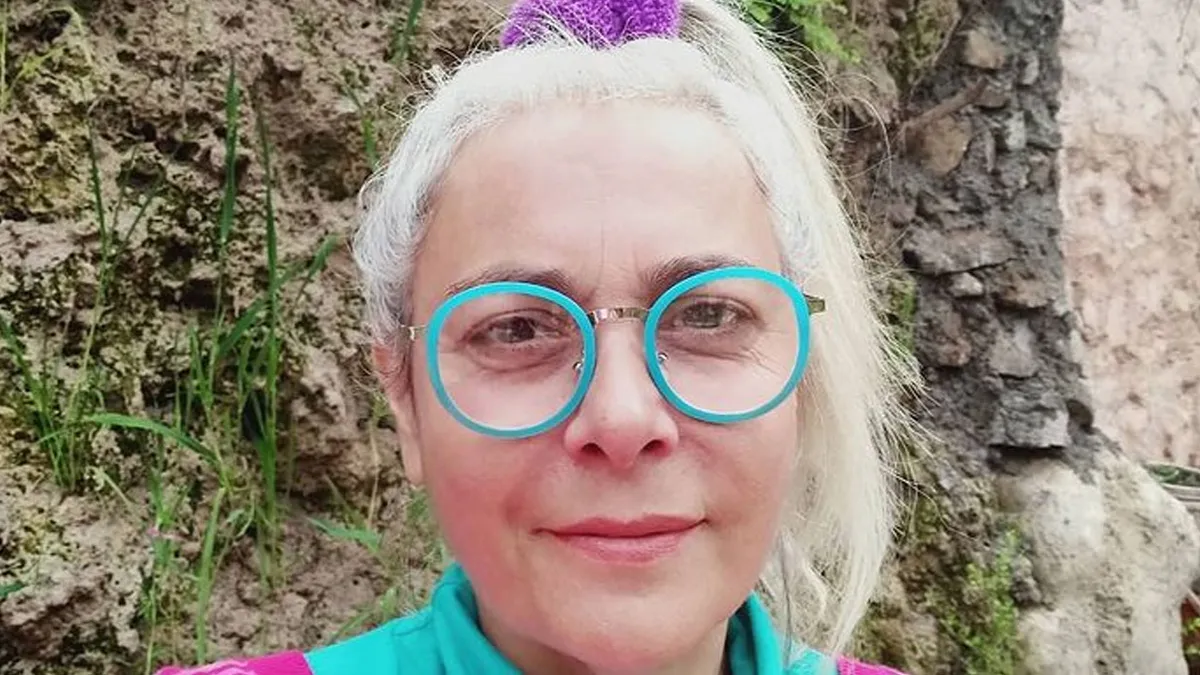 Daisy May Queen en búsqueda de su identidad