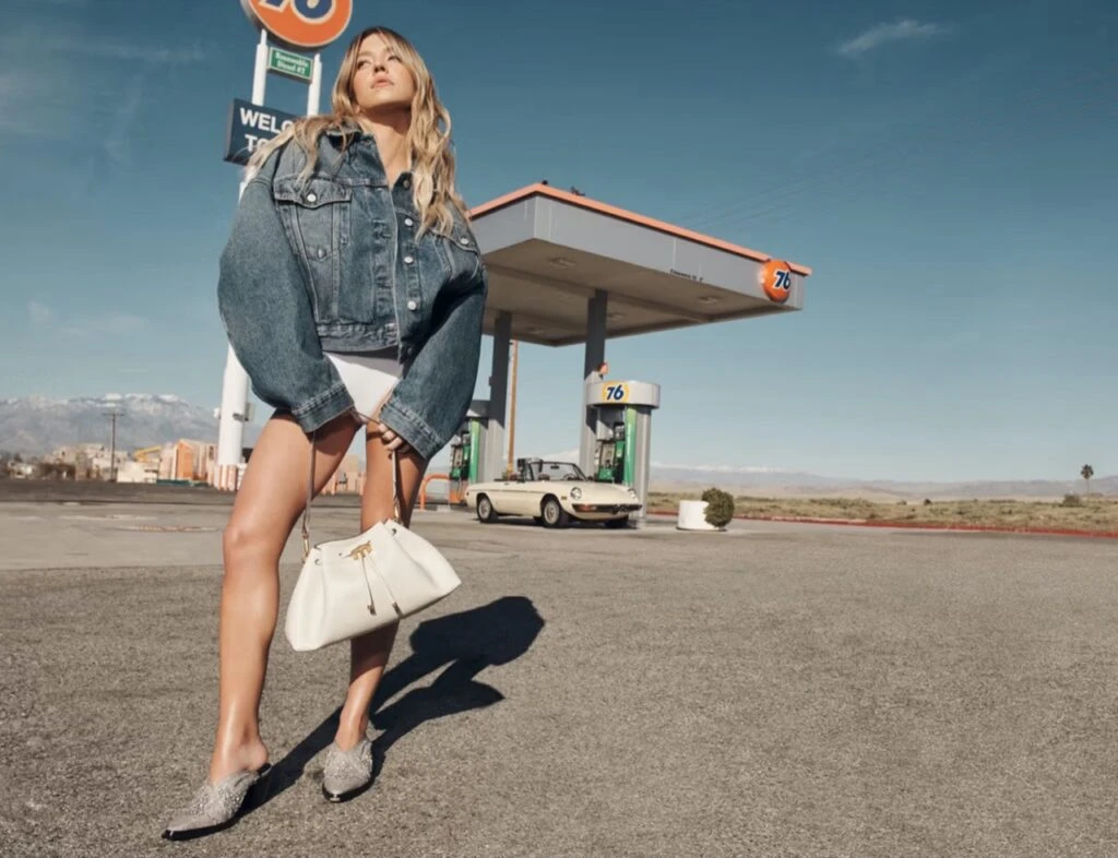 Sydney Sweeney impactó en la nueva campaña de Jimmy Choo