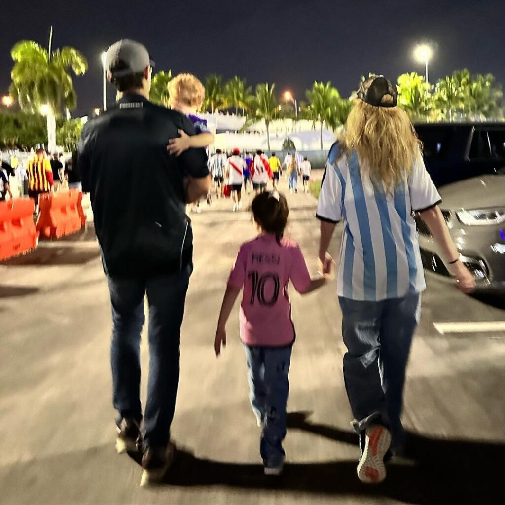 Isabel Macedo y su familia alentaron a la Argentina en Miami