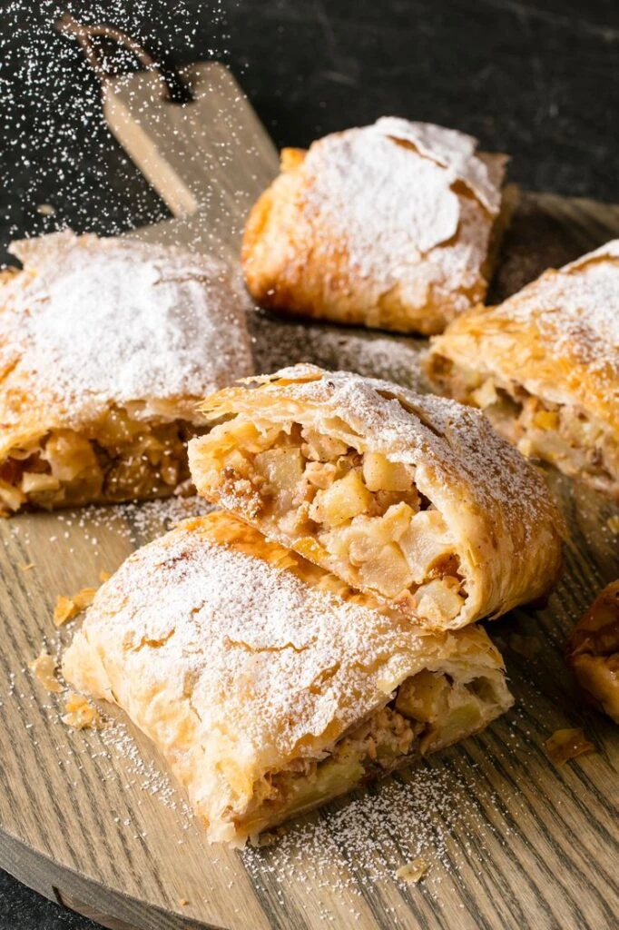 Strudel de manzana: la clásica receta del postre que nació en el ...