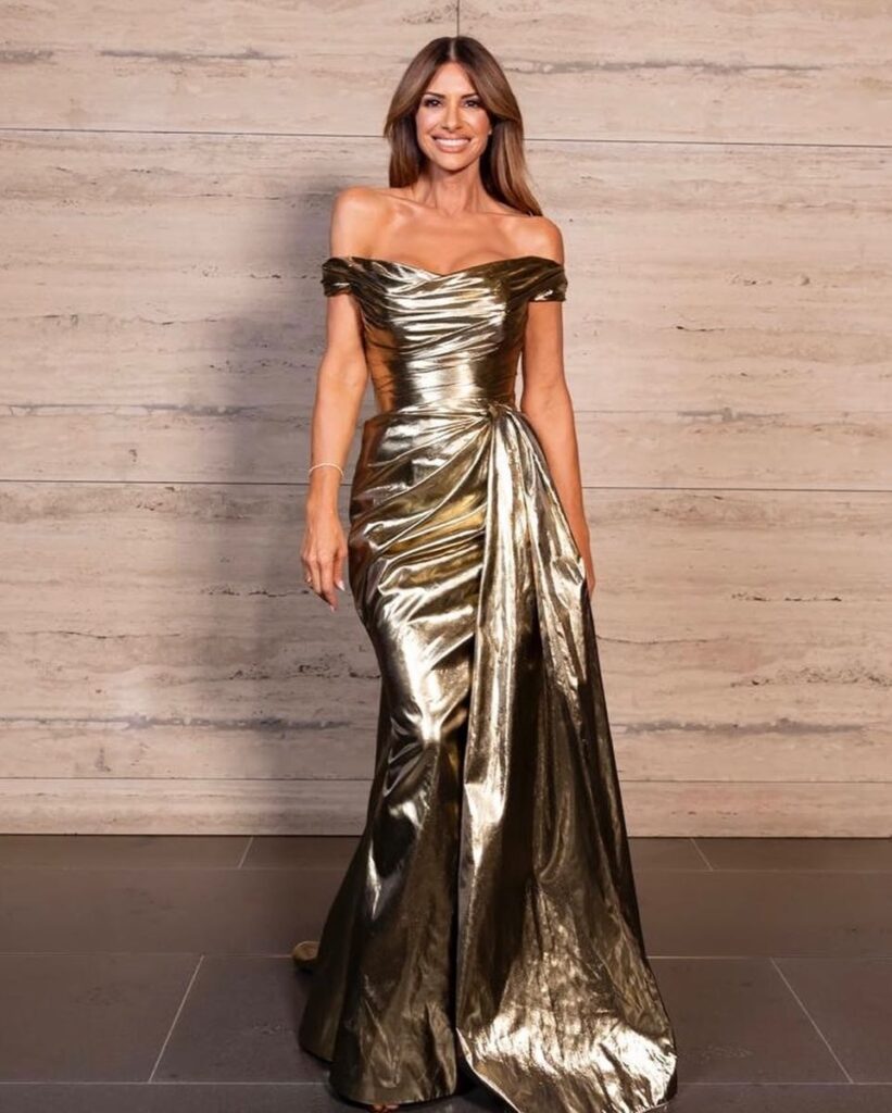 El impactante golden look de Alessandra Rampolla