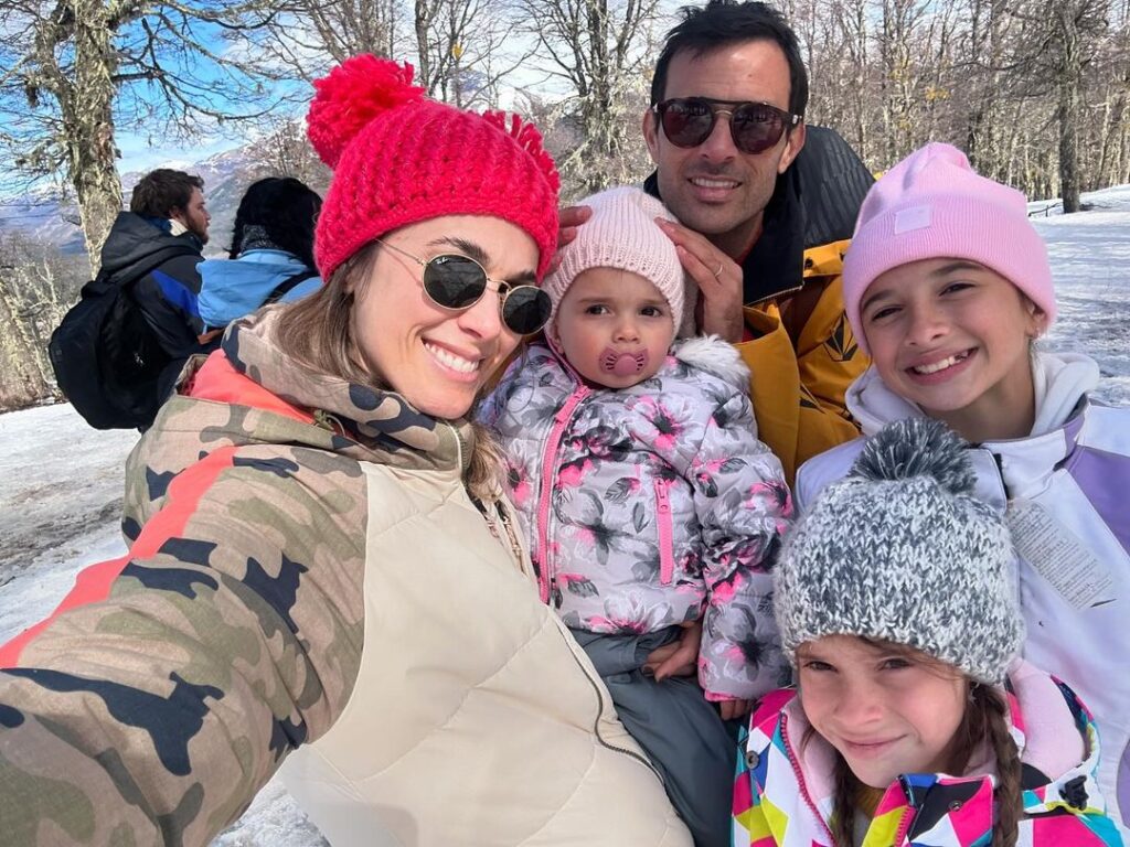 Las fotos de las vacaciones de Chechu Bonelli y su familia en Bariloche ...