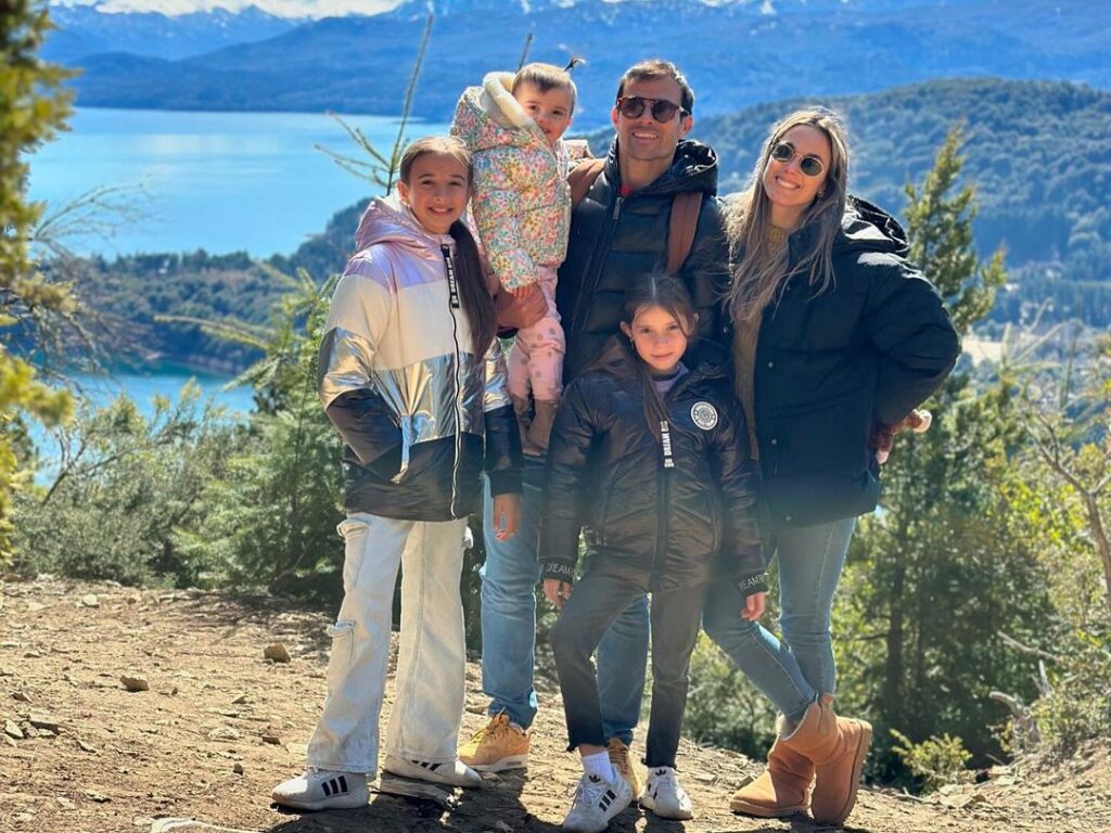 Las fotos de las vacaciones de Chechu Bonelli y su familia en Bariloche ...