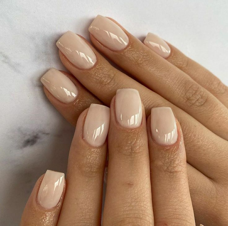 Coconut nails, las uñas minimalistas que trae la primavera - Revista ...