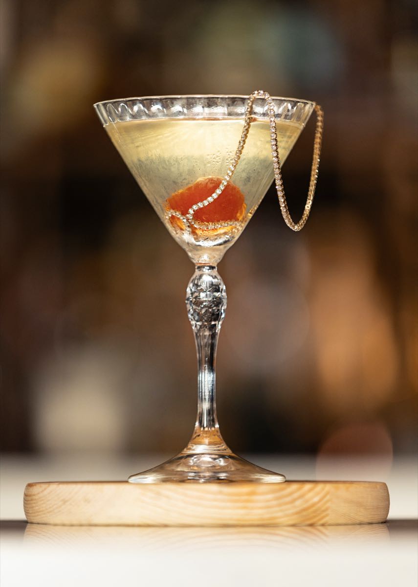 El Martini más caro del mundo viene con un collar de diamantes ...