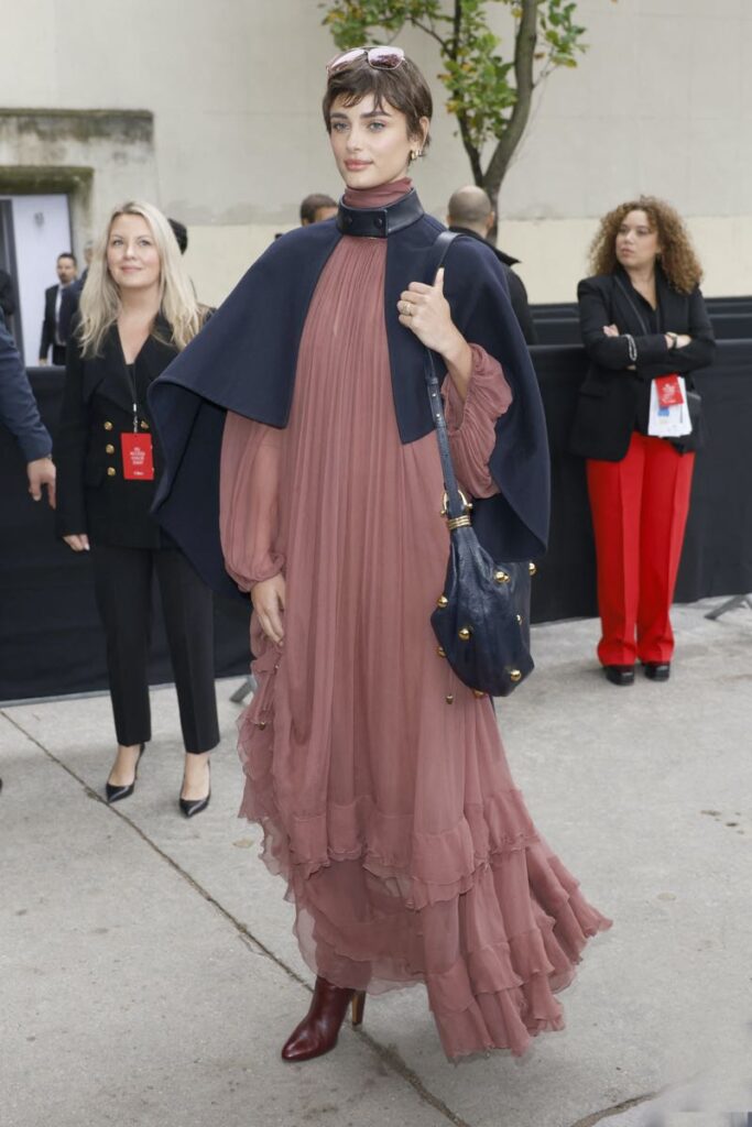 Los looks más románticos del street style del desfile de Chloé